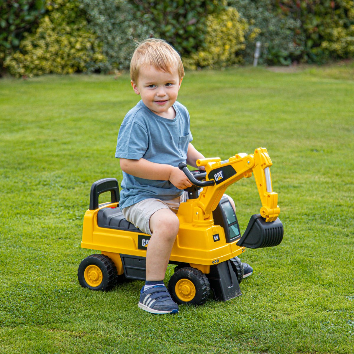 Licensed CAT Excavator Construction Ride On | OutdoorToys