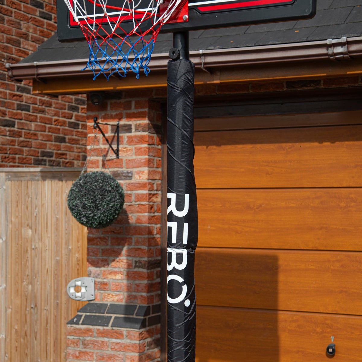 Rebo Portable Basketball Hoop Pole Pad - Large | OutdoorToys